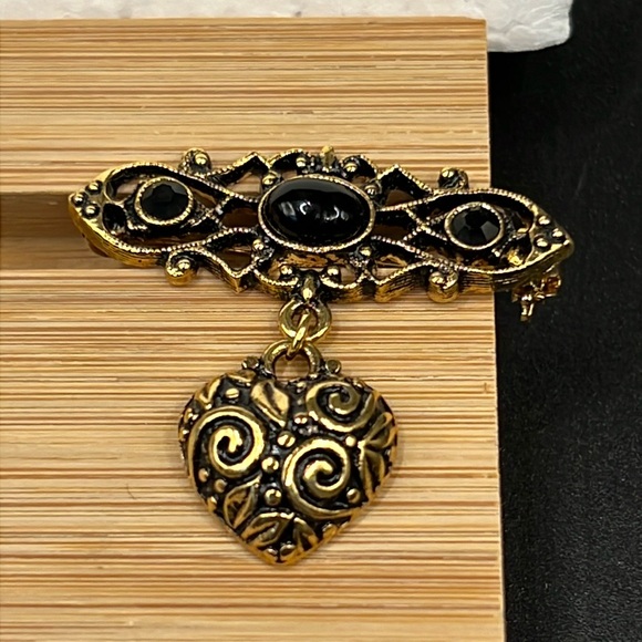 1928 | Jewelry | Vintage 928 Sweetheart Brooch | Poshmark